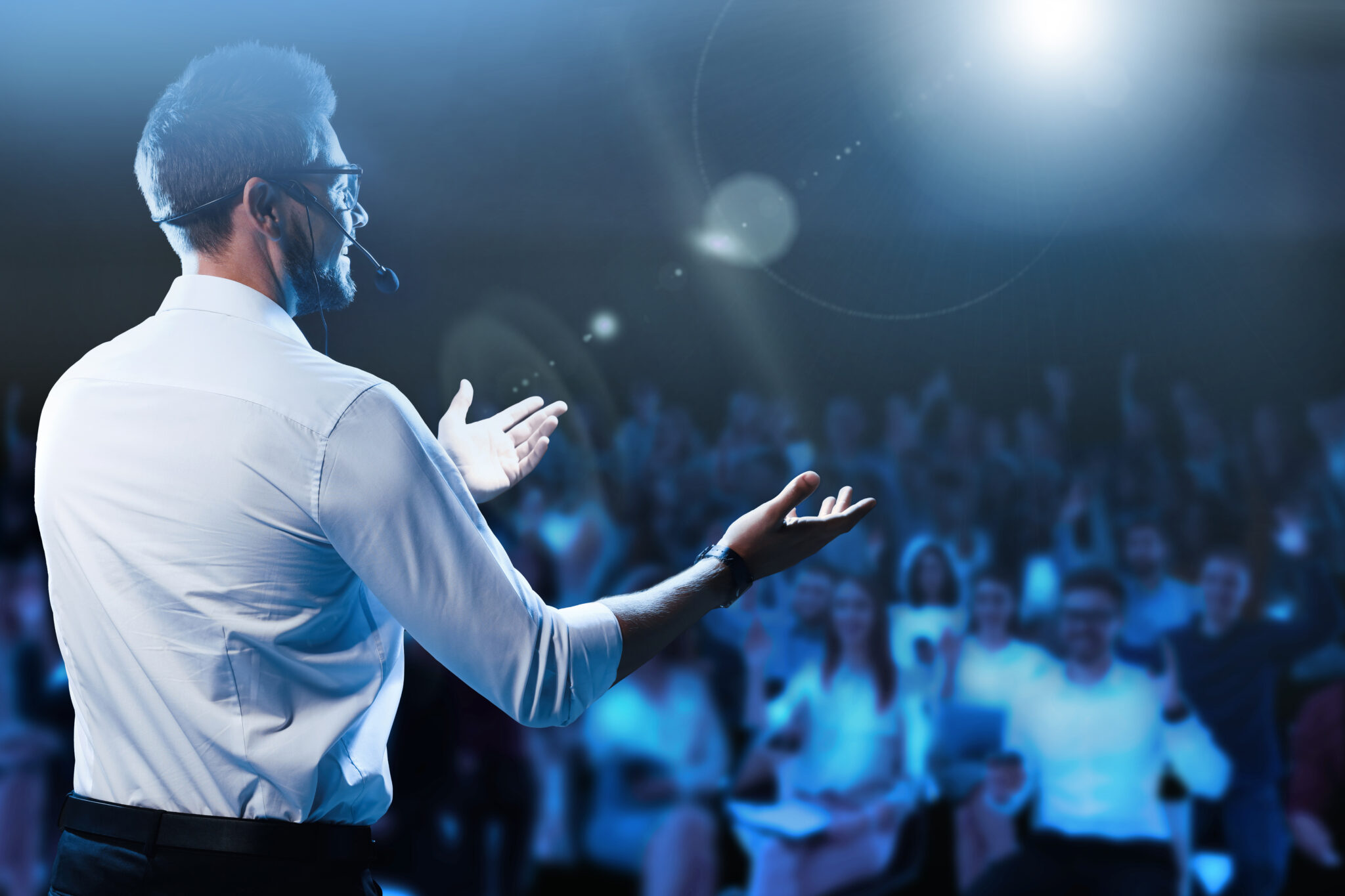 Becoming eloquent: 8 tips for persuasive speaking
